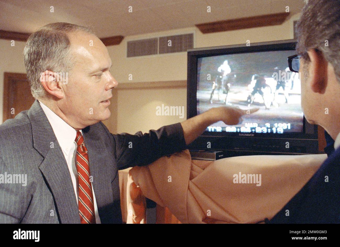 FILE - In this Saturday, April 18, 1993 file photo, Los Angeles police ...