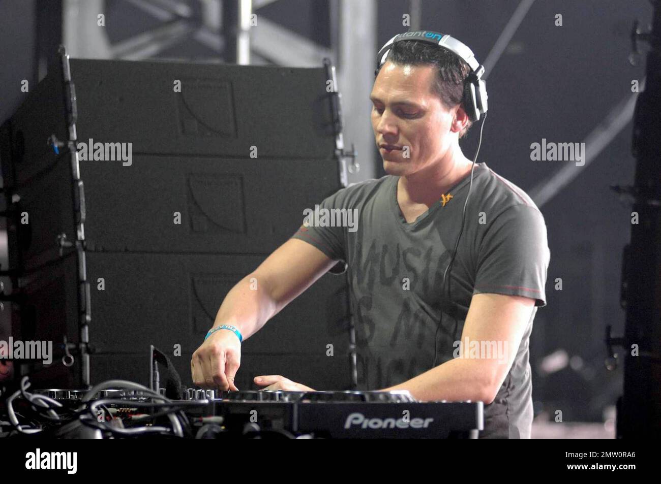 DJ Tiesto participe à la première journée du Festival de musique Ultra (UMF), la première ...