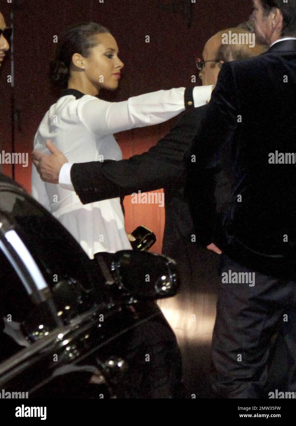 Selon certains, la reine Whitney Houston est décédée à l'âge de 48 ans ...