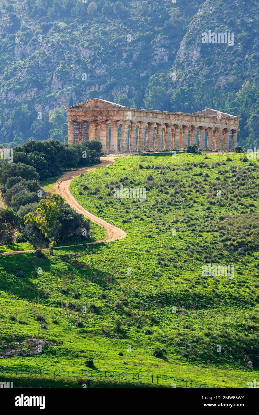Segesta temple Banque de photographies et d’images à haute résolution ...