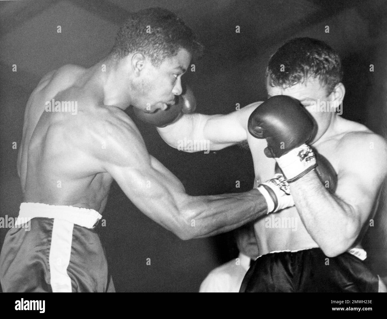 Dave Charnley, British and European lightweight boxing champion lands a ...