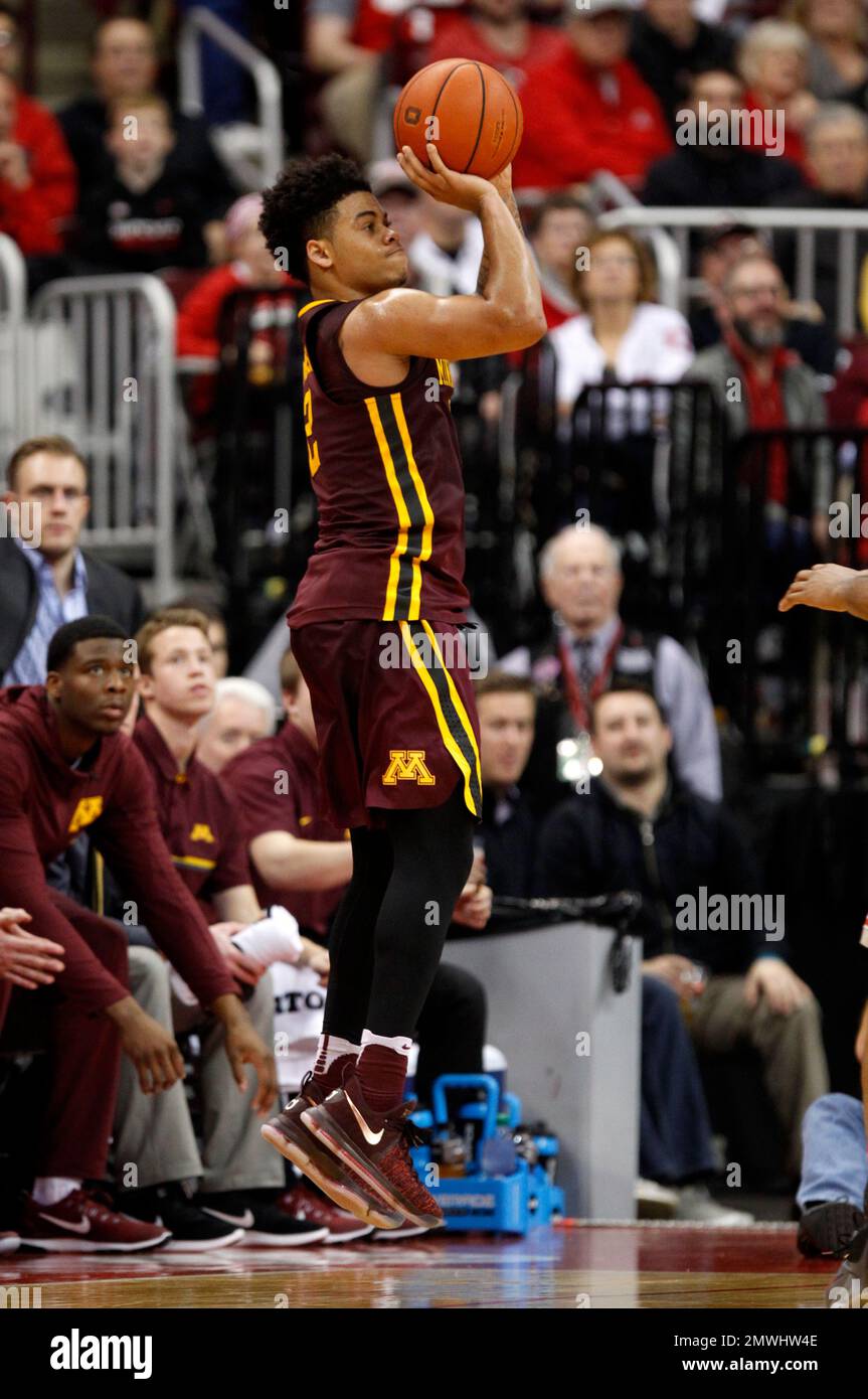 Minnesota guard Nate Mason goes up for a shot against Ohio State during ...