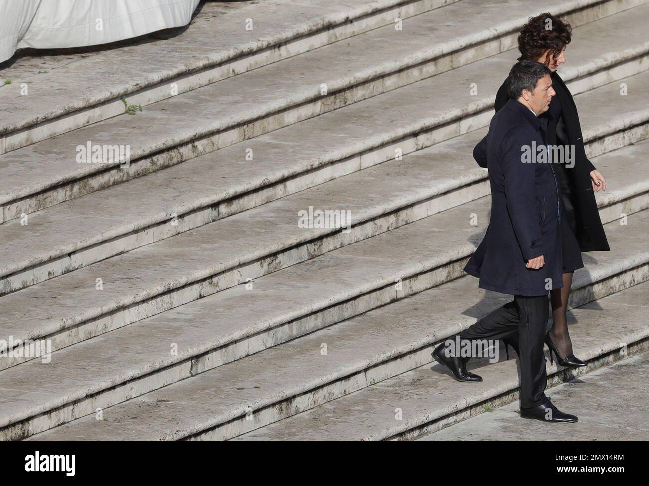 Italian Premier Matteo Renzi, foreground, and his wife Agnese Landini ...