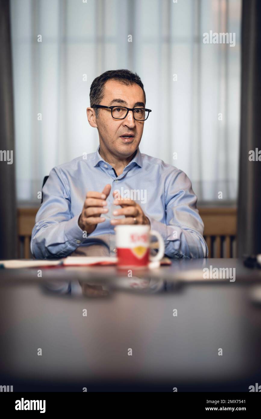 Le ministre fédéral de l'alimentation et de l'agriculture, CEM Oezdemir (Alliance 90 les Verts ...