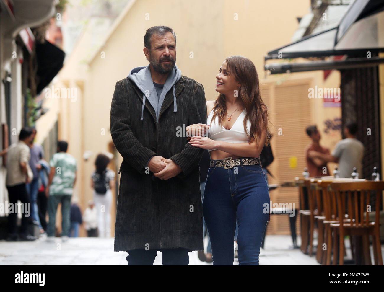 10 JOURS D'Un BON HOMME (IYI ADAMIN 10 GUNU), de gauche à droite : Nejat Isler, Ilyada Alisan ...