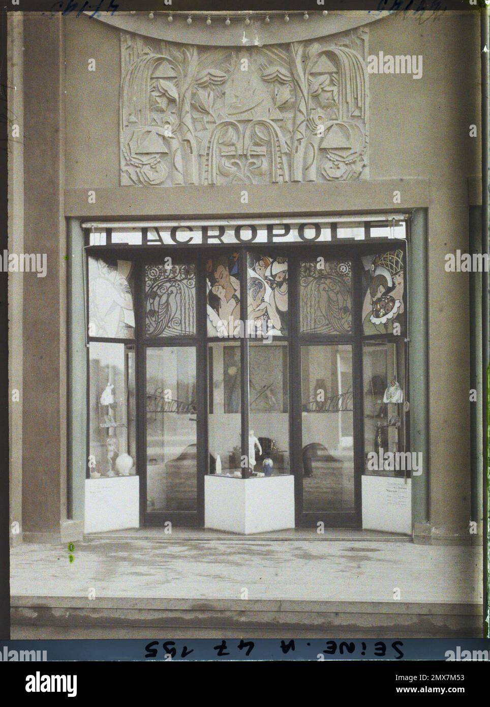 Paris (VIIE-VIIIE arr.), France l'exposition des arts décoratifs, rue ...