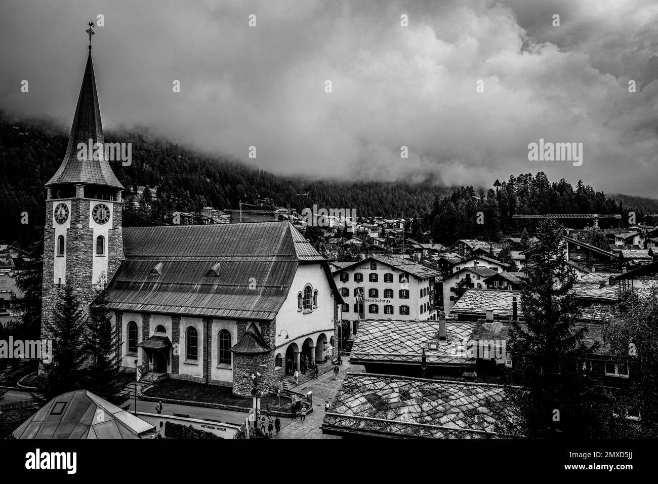 Vieille ville de zermatt Banque d'images noir et blanc - Alamy Vieille ville de zermatt Banque d'images noir et blanc - Alamy