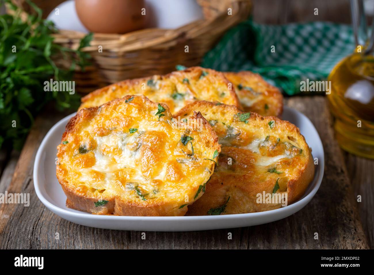Pains aux œufs turcs. Il est appelé 'Yumurtali Ekmek' en turc. Pain ...