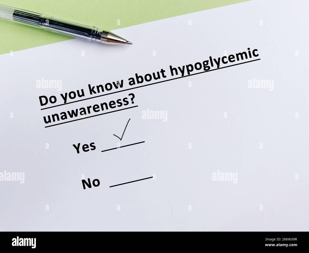 Une personne répond à une question sur le diabète. Il connaît l ...