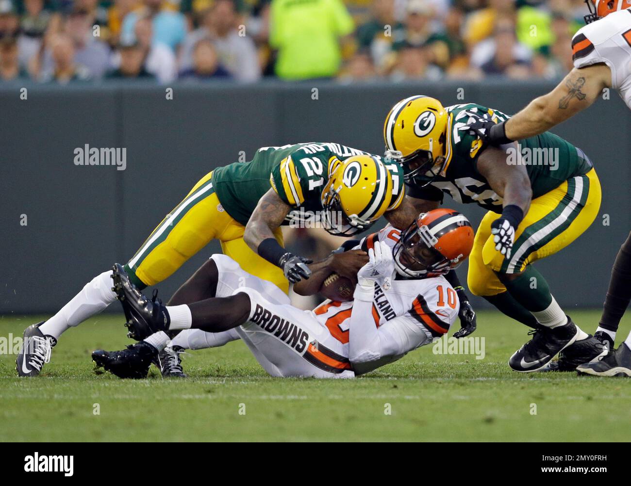 FILE - In this Aug. 12, 2016, file photo, Cleveland Browns quarterback ...