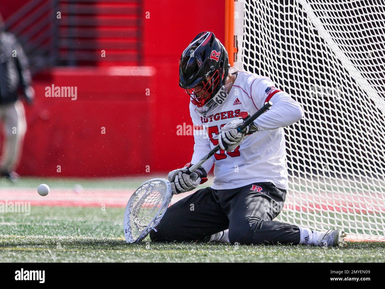 04 février 2023: Le gardien de but de Rutgers Kyle Mullin (50) fait une ...