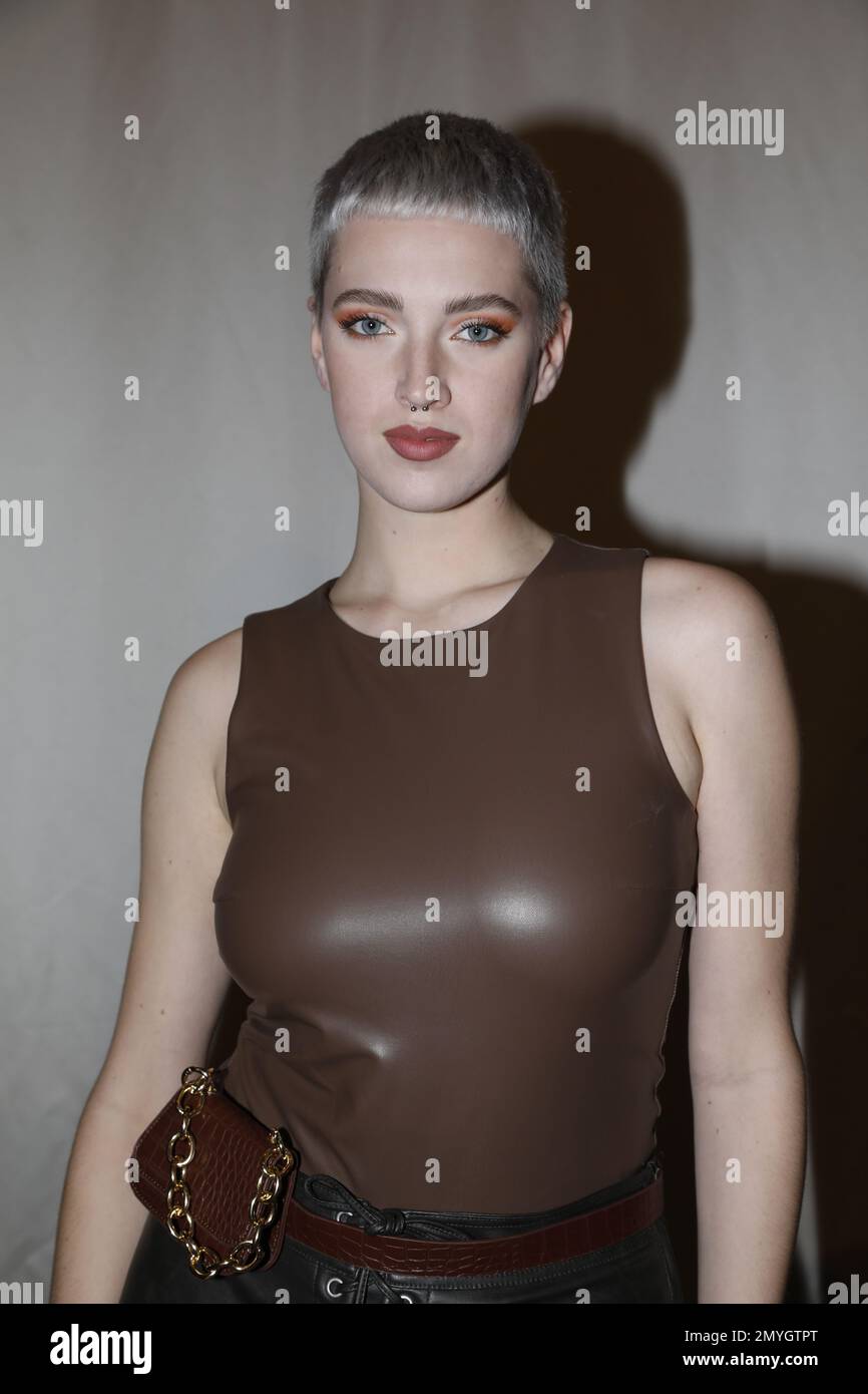 Lou-Anne Gleißenebner-Teskey BEI der Anja Gockel Fashion Show 'Seven ...