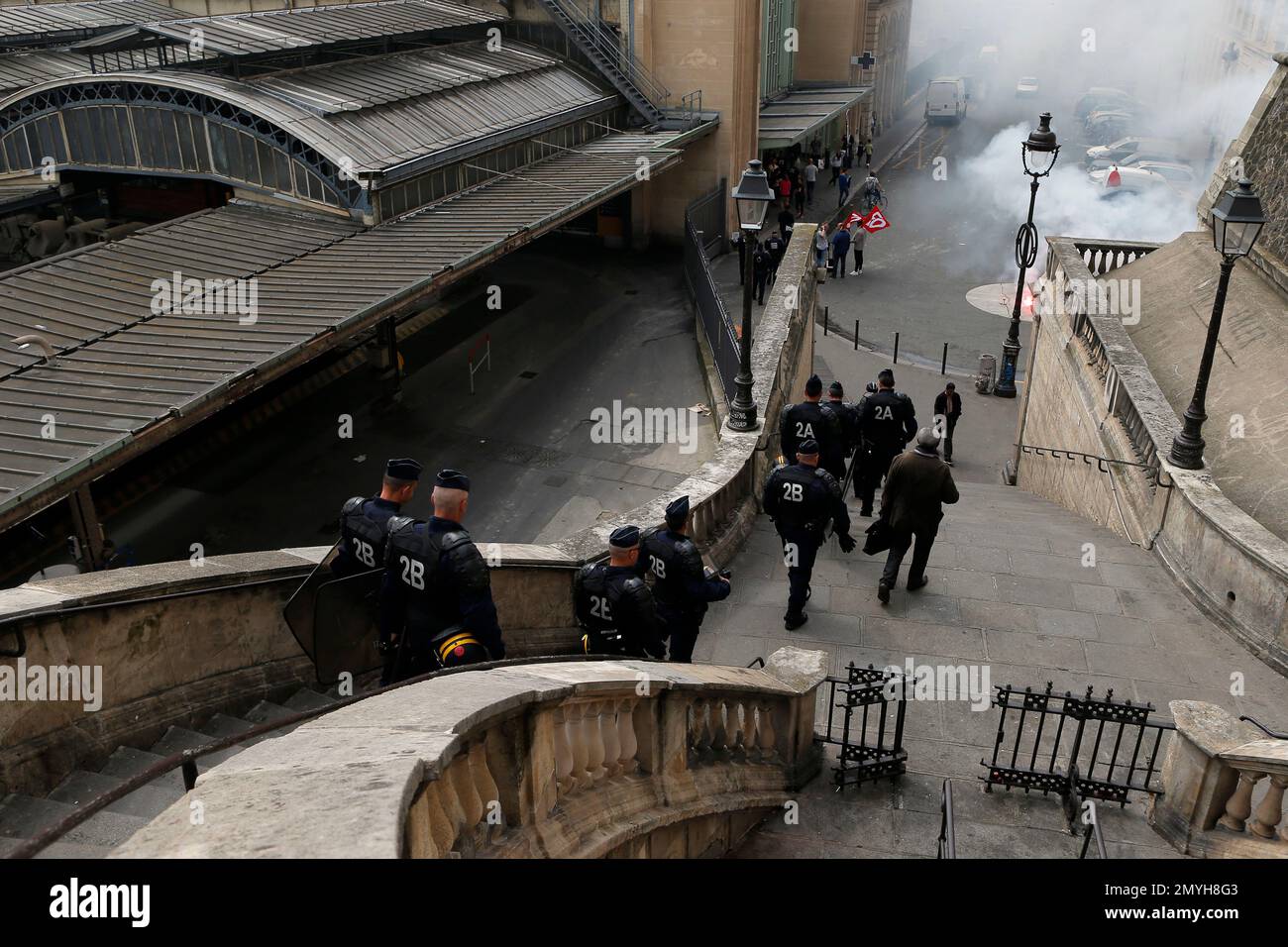 French riot officers arrive as railway workers and Labor unions members ...