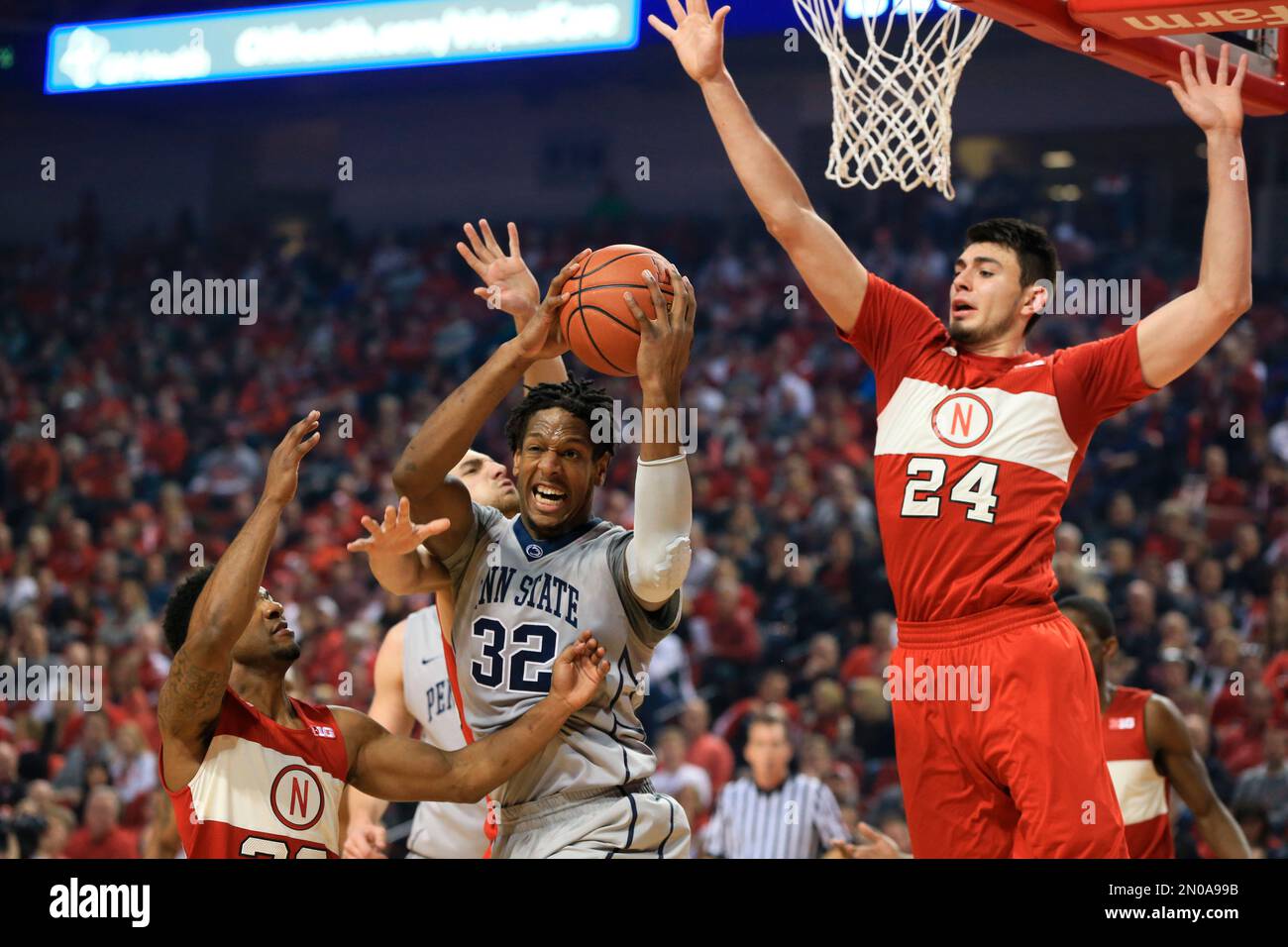 Penn State's Jordan Dickerson (32) is guarded by Nebraska's Benny ...
