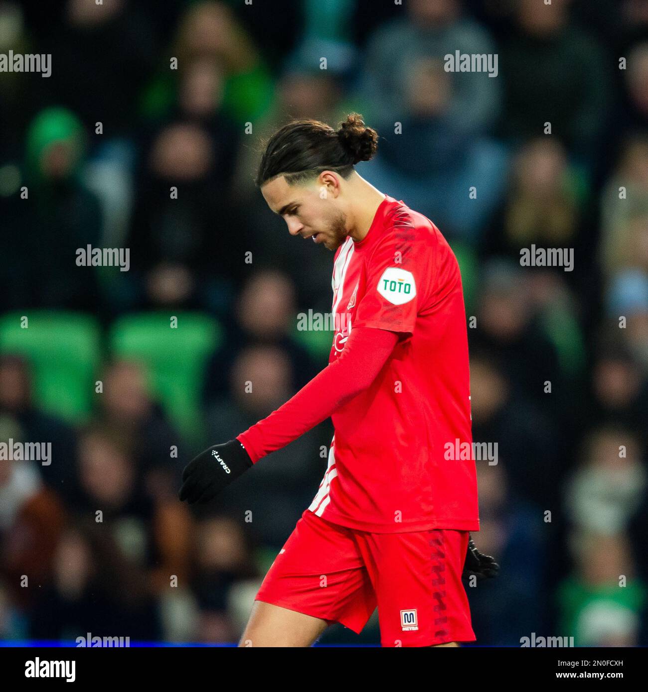 GRONINGEN - Ramiz Zerrouki du FC Twente pendant le match de première ...