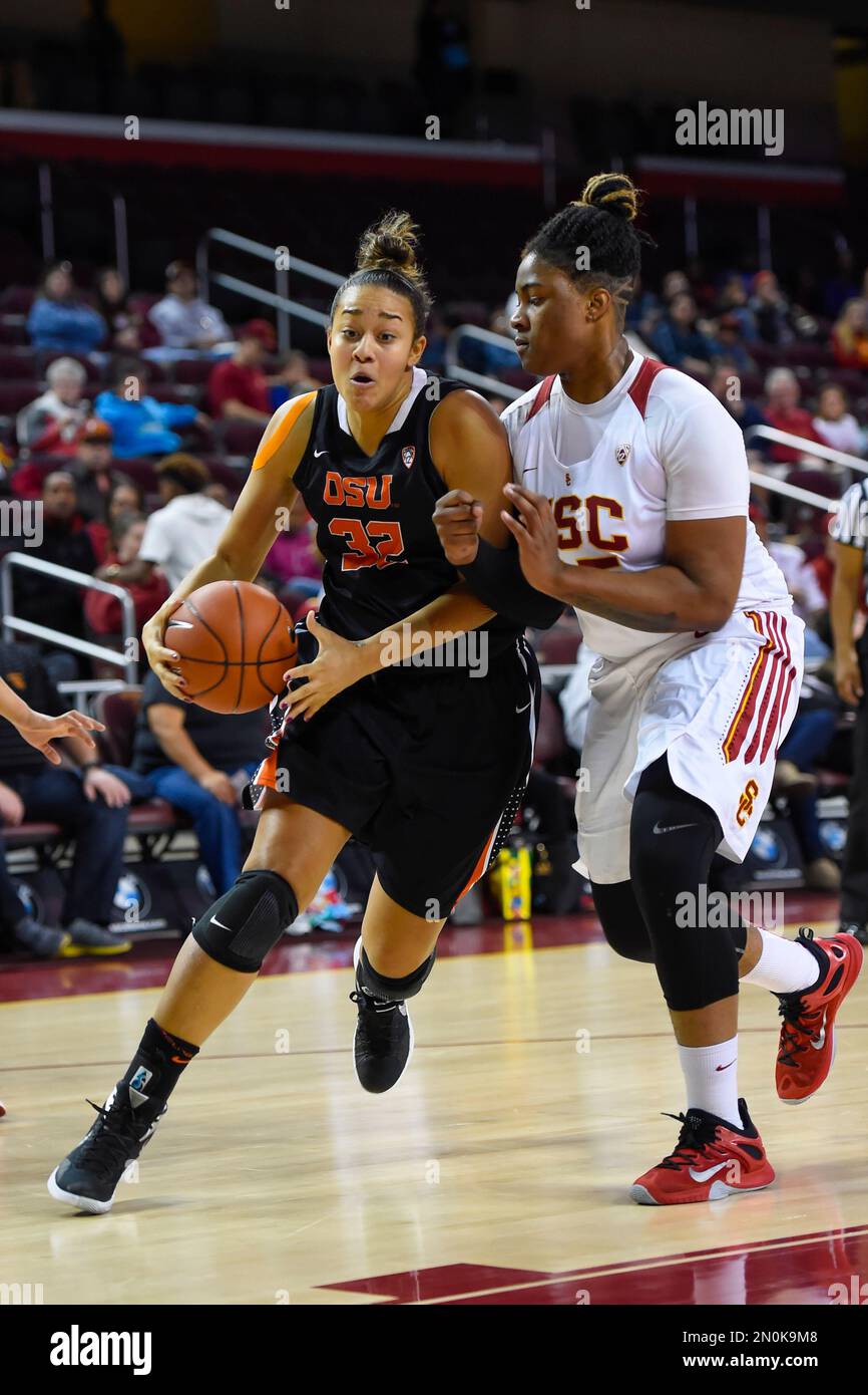 Oregon St. forward Deven Hunter (32) drives on Southern California ...