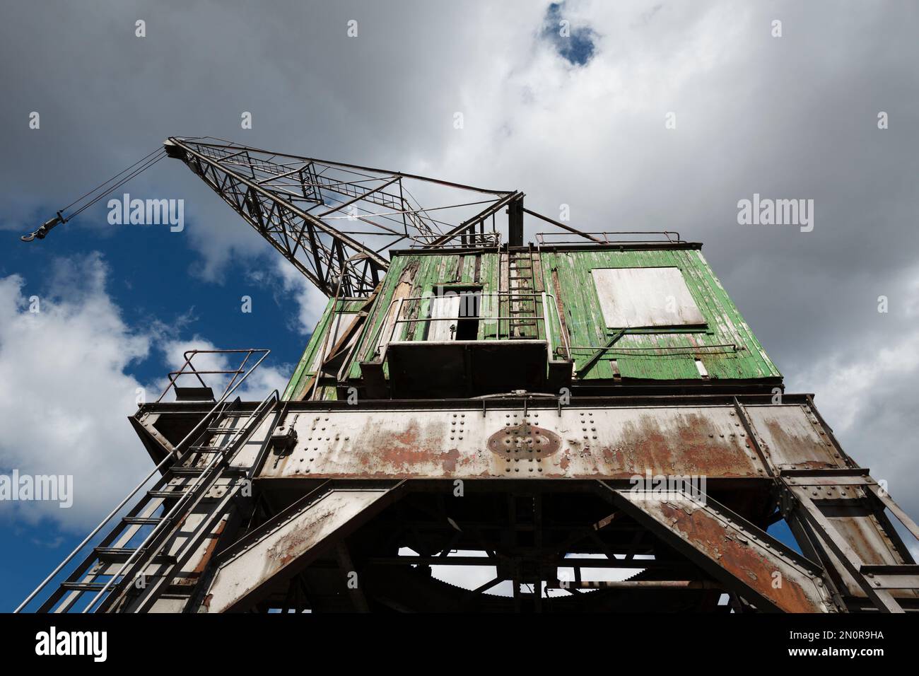 Ancienne grue dans l'ancien chantier naval de Göteborg, en Suède Photo ...