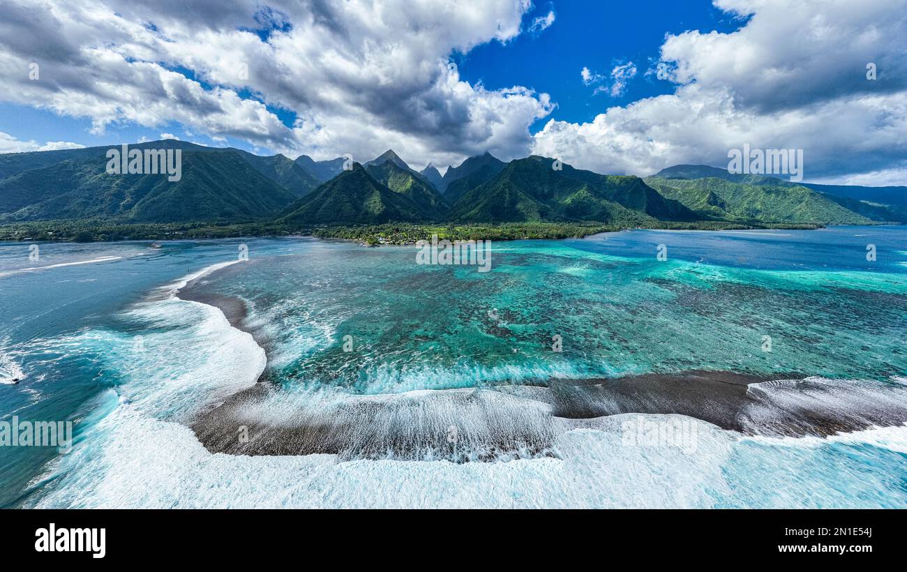 Teahupoo vue aérienne Banque de photographies et d’images à haute ...