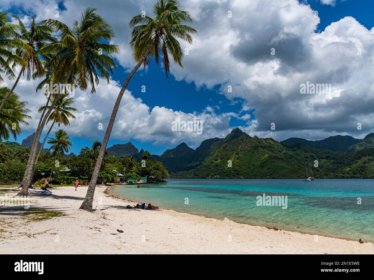 Plage publique de sable blanc taahiamanu Banque de photographies et d ...