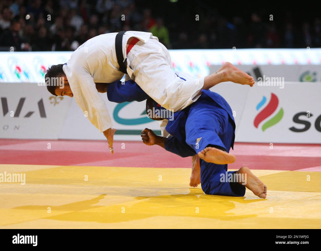 Alpha Oumar Diallo de France et Nugzari Tattalashvili des Émirats Arabes Unis pendant le Grand ...