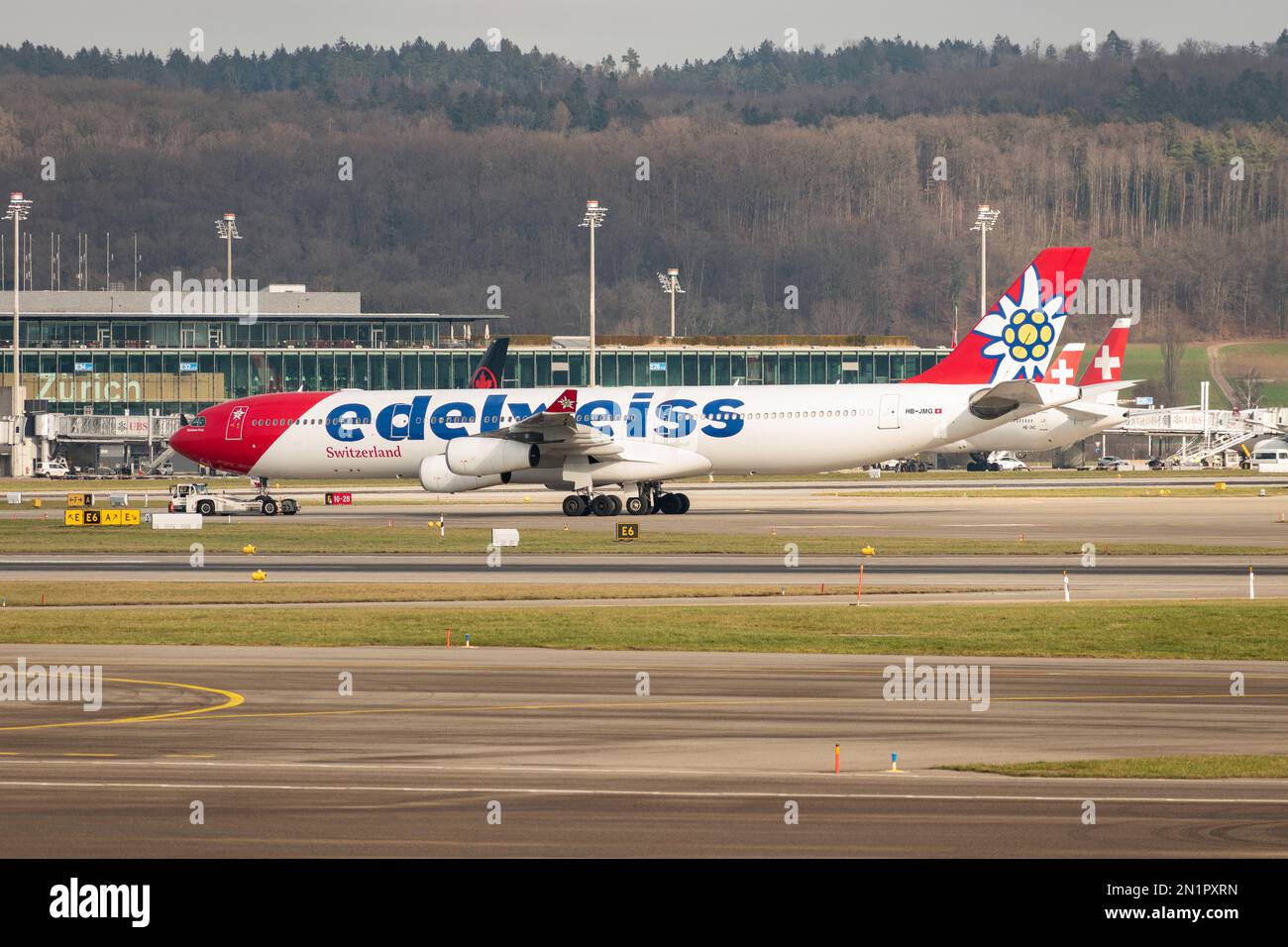 Avion edelweiss Banque de photographies et d’images à haute résolution ...