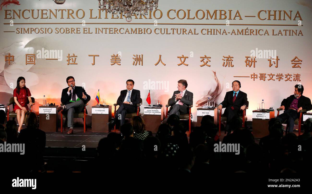 China's Premier Li Keqiang, third from left, Colombia's President Juan ...