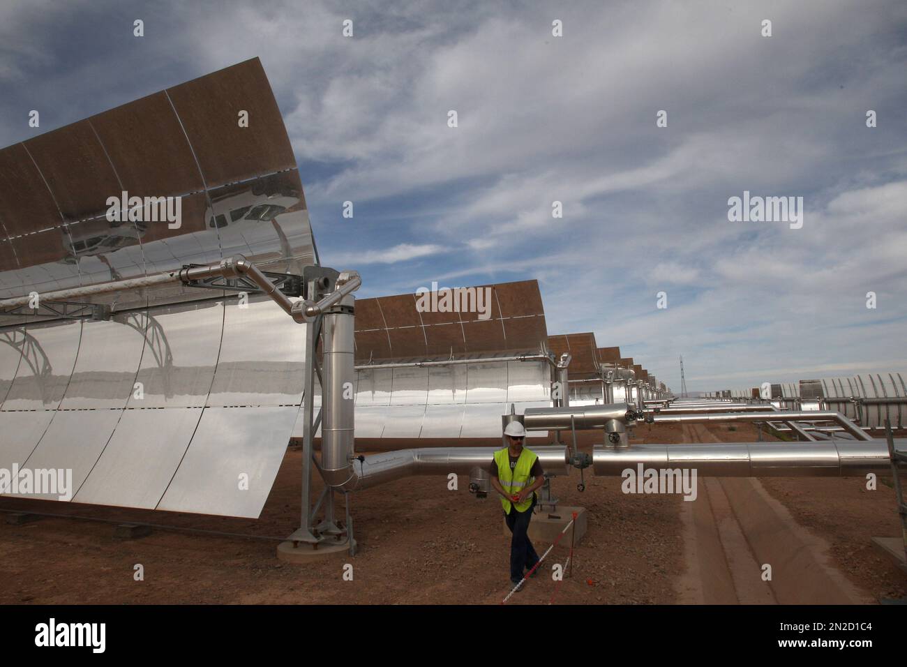 Construction of Morocco's Noor I solar power plant, is nearing ...
