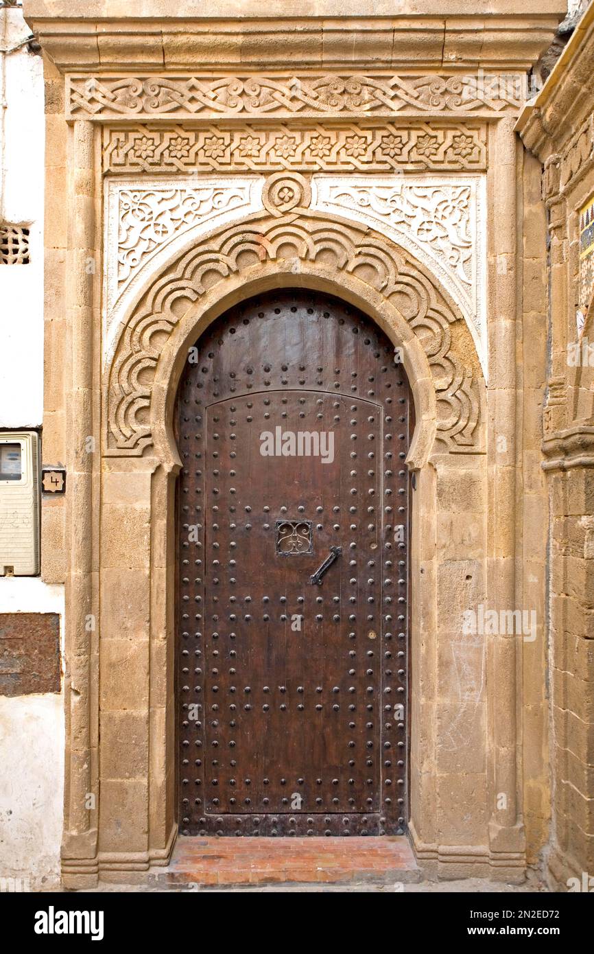Porte marocaine traditionnelle Banque de photographies et d’images à ...