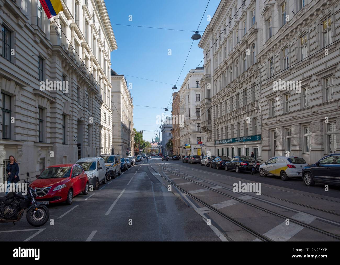 Vue sur les anciens bâtiments de la Vienna Ring Road (Ringstrasse), un grand boulevard ...