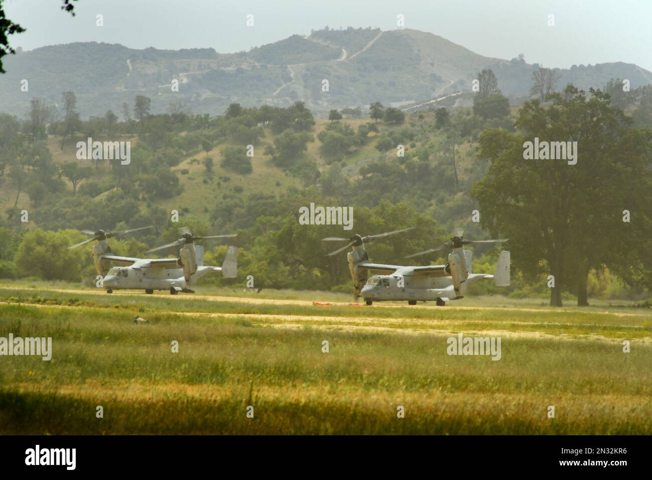 13th Marine Expeditionary Unit effectue une formation avec une variété ...