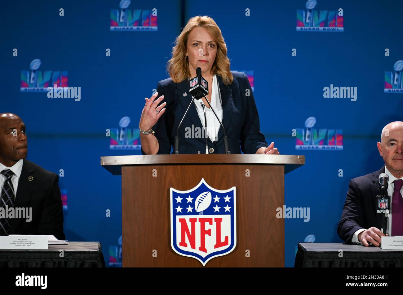 Cathy Lanier, Chief Security Officer, NFL, s'exprime lors de la ...