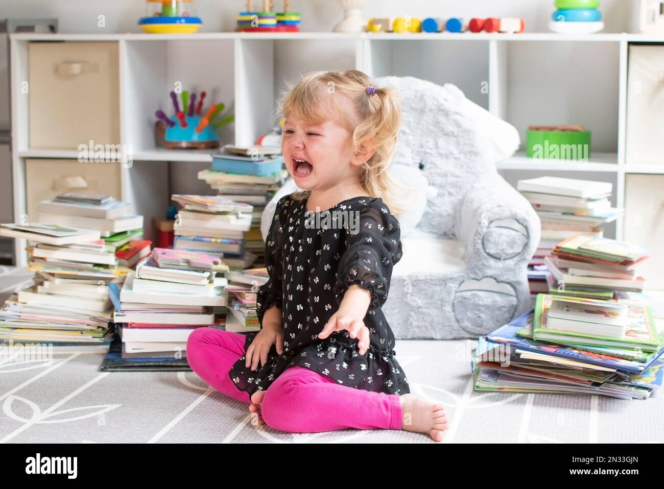 Enfant qui pleure Banque de photographies et d’images à haute ...