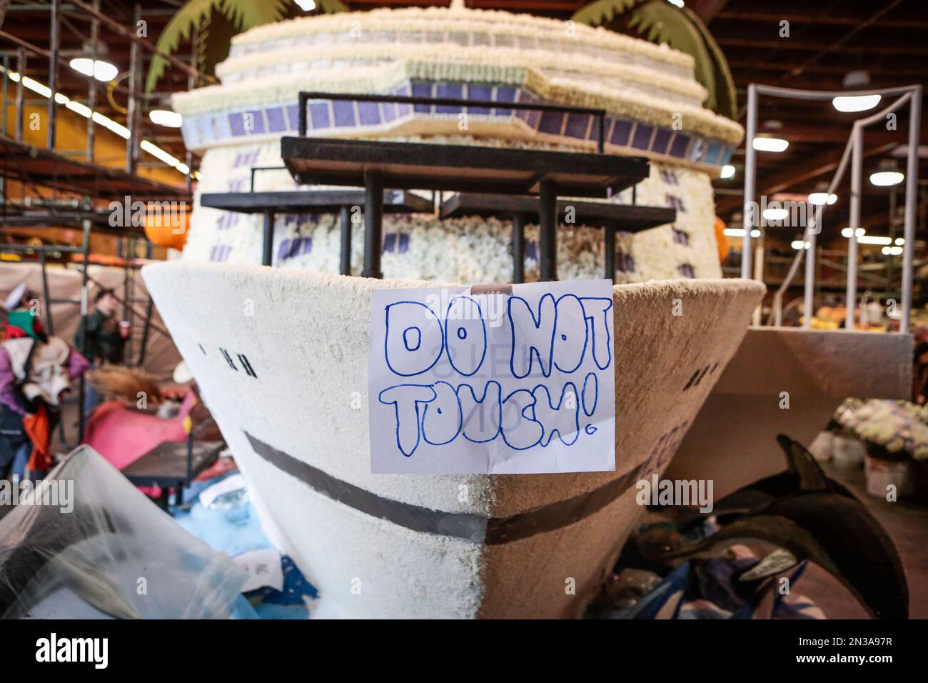 The original cast of “The Love Boat” gathered to decorate Princess ...