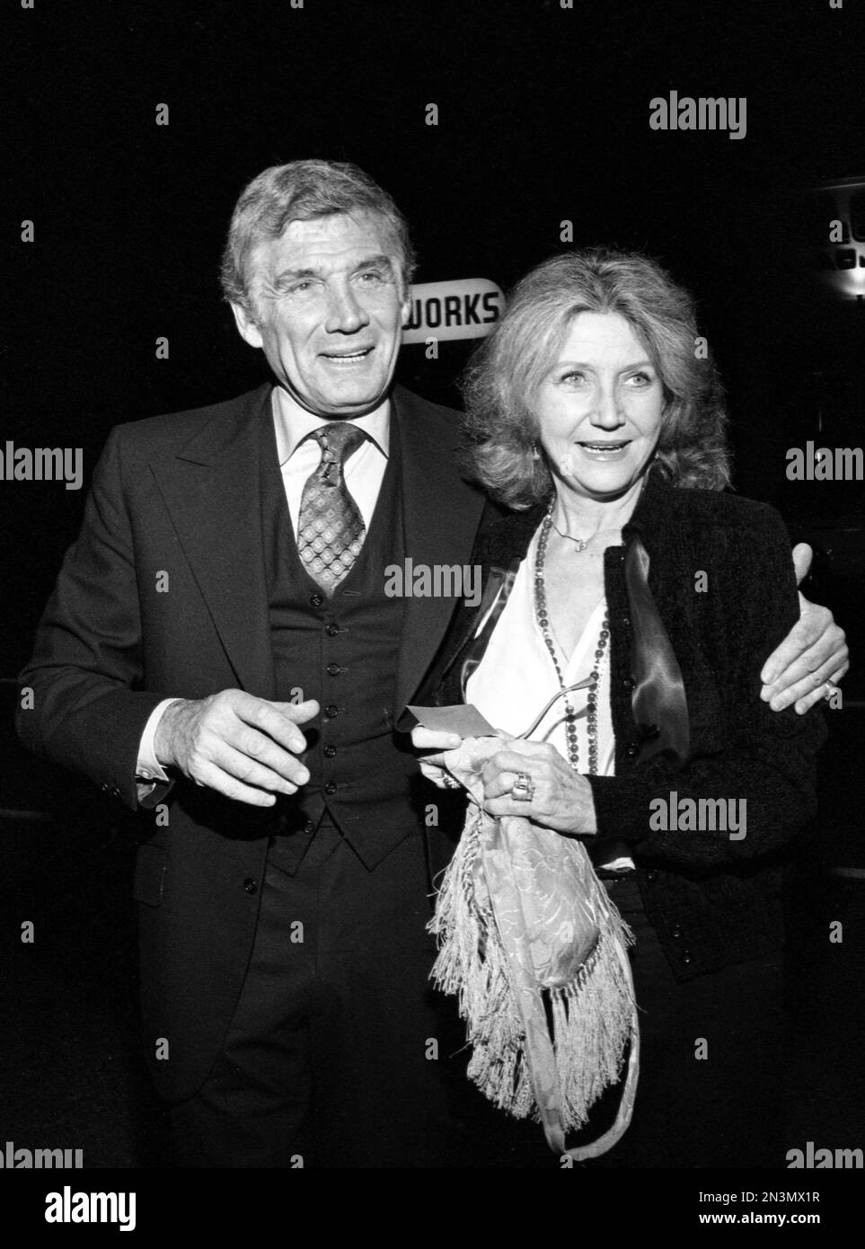Gene Barry et Betty Barry à la fête pour Harold Robbins au restaurant l ...