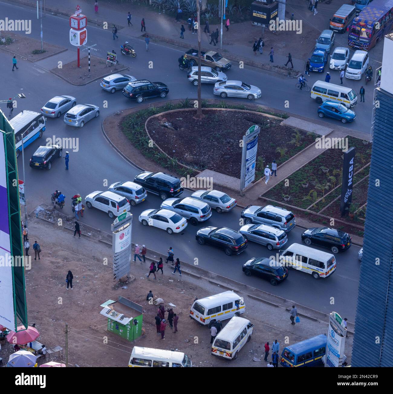 Circulation au rond-point à Nairobi, Kenya Photo Stock - Alamy