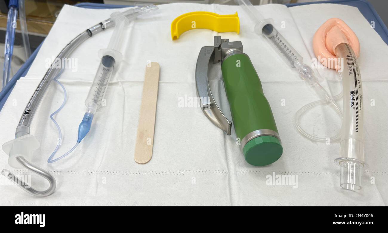 Kit d'intubation d'urgence des voies aériennes pour anesthésie ...