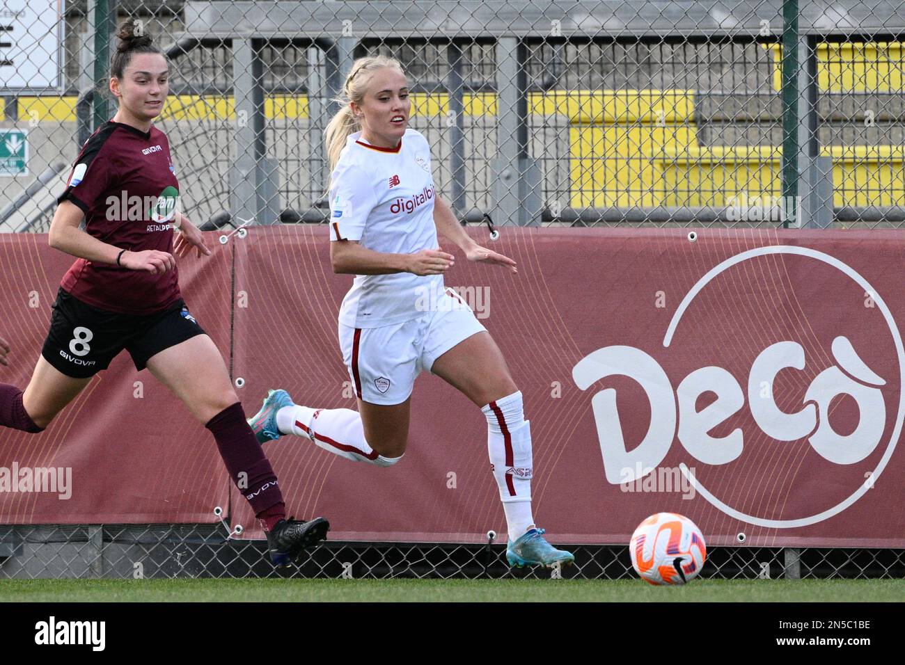 En tant que femmes roms femmes pomigliano Banque de photographies et d ...