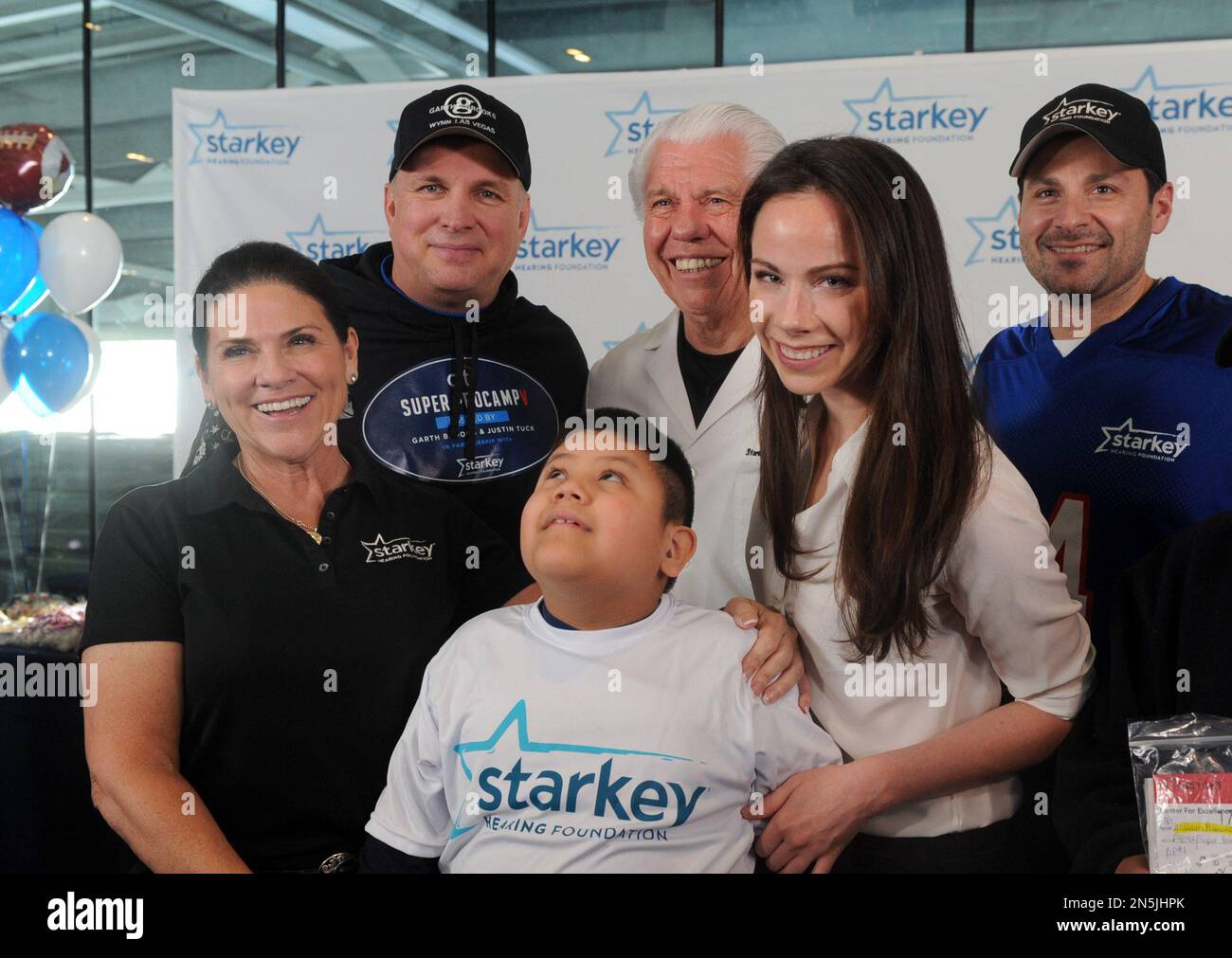 IMAGE DISTRIBUTED FOR STARKEY HEARING FOUNDATION - Tani Austin, left ...