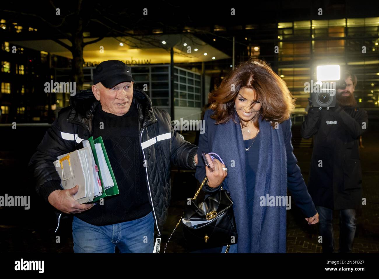 UTRECHT - Rachel Hazes quitte la Cour d'Utrecht. Sa fille Roxeanne ...