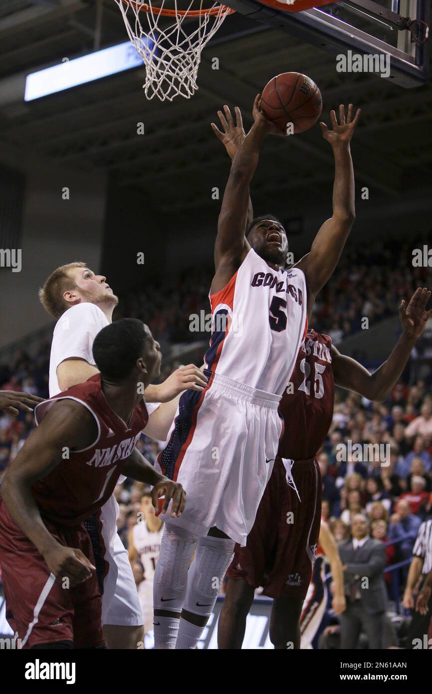 Gonzaga’s Gary Bell, Jr. (5) attempts a layup agasint New Mexico State ...