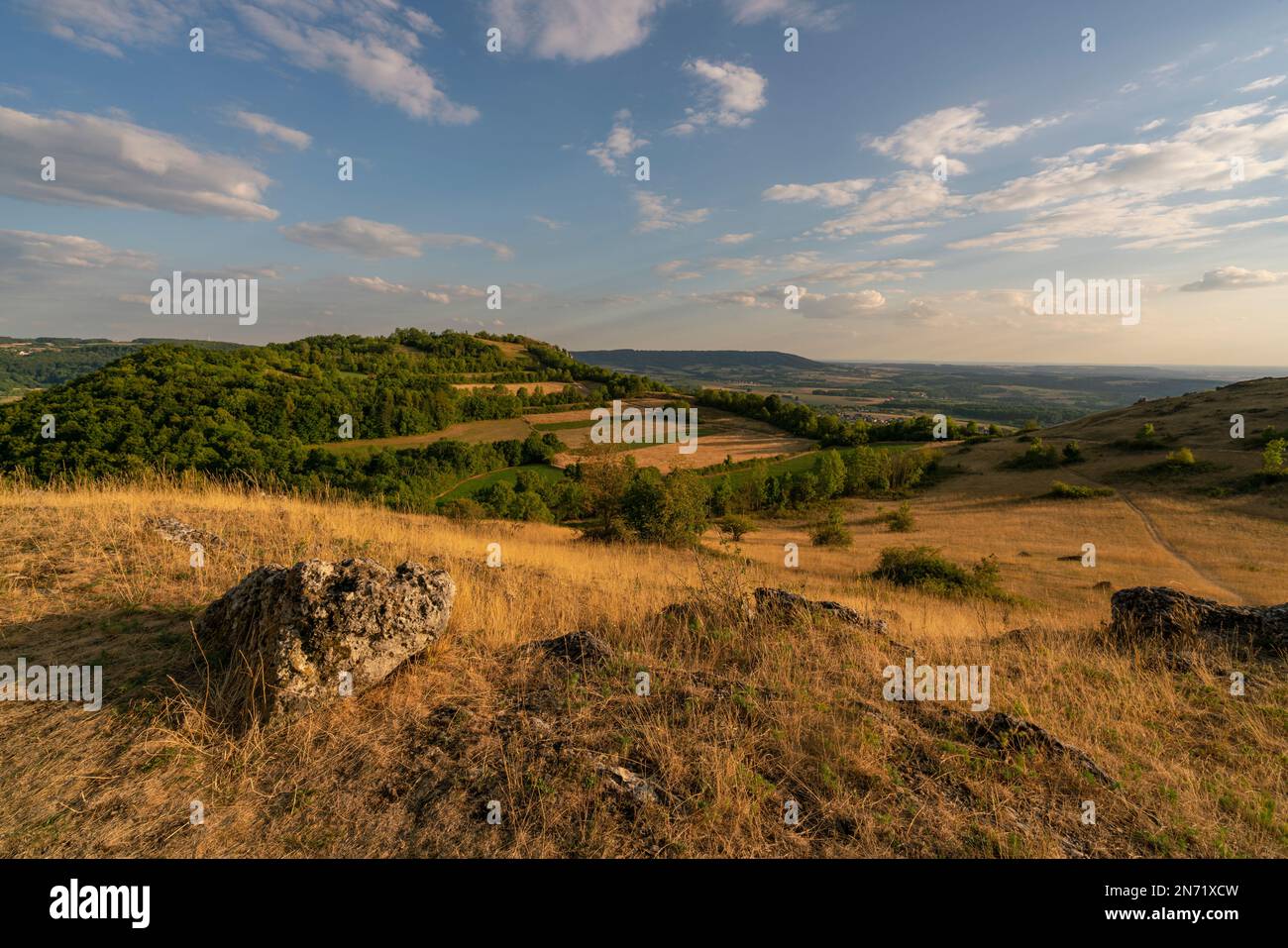 Rochers de dolomite à la montagne de table Ehrenbürg ou la 'Walberlae ...