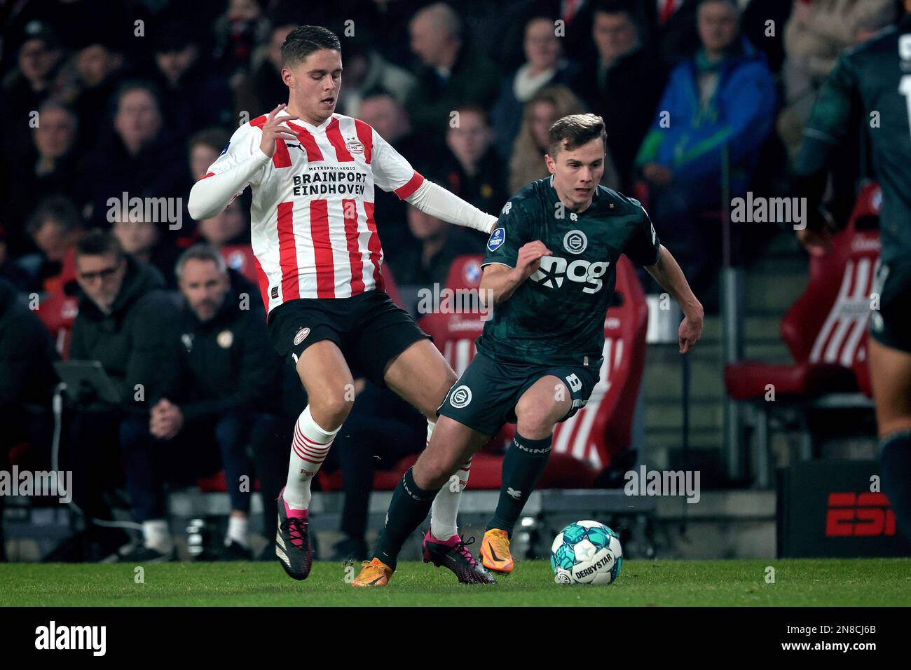 EINDHOVEN - (lr) Joey Veerman du PSV Eindhoven, Johan Hove du FC ...