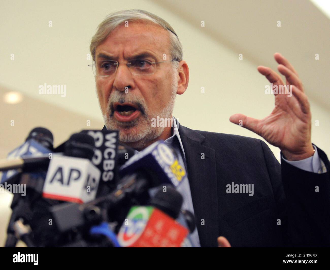 Brooklyn assemblyman Dov Hikind speaks to the media outside the ...