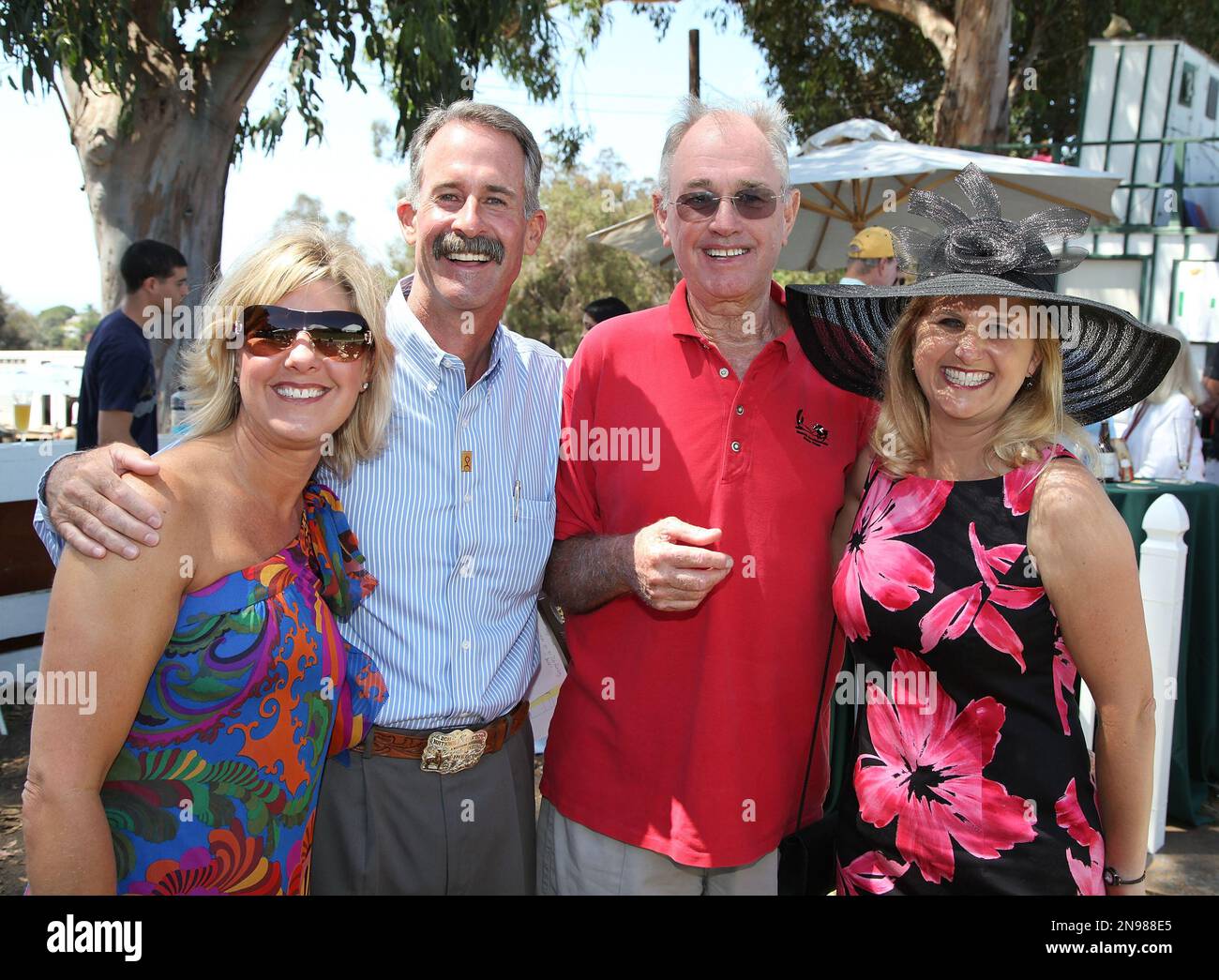 From left, Jennifer Rogers-Etcheverry (Will Rogers' great granddaughter ...