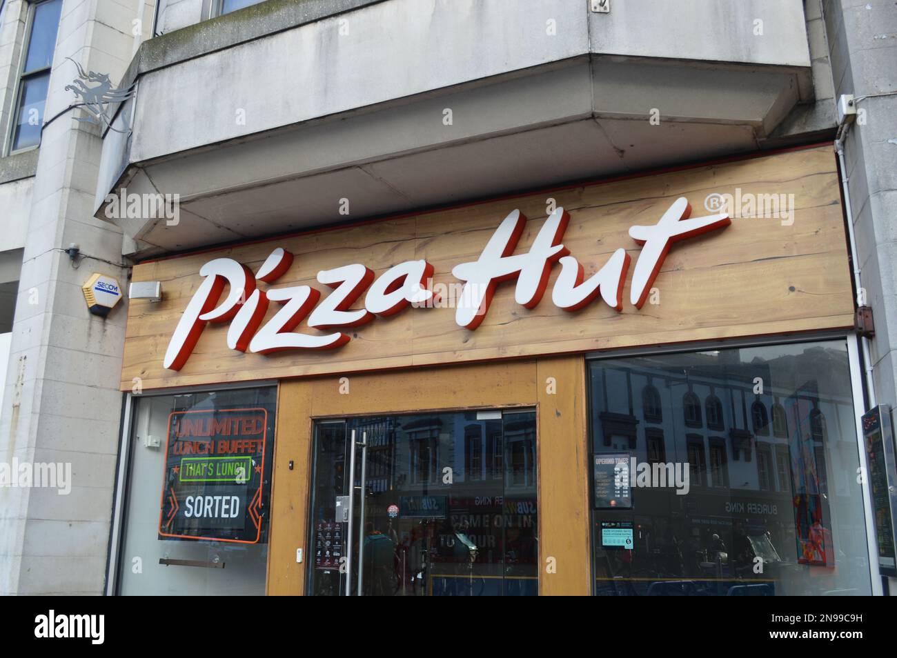Pizza hut cardiff Banque de photographies et d’images à haute ...