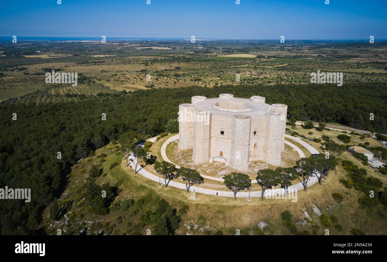 Italia puglia castel del monte Banque de photographies et d’images à ...