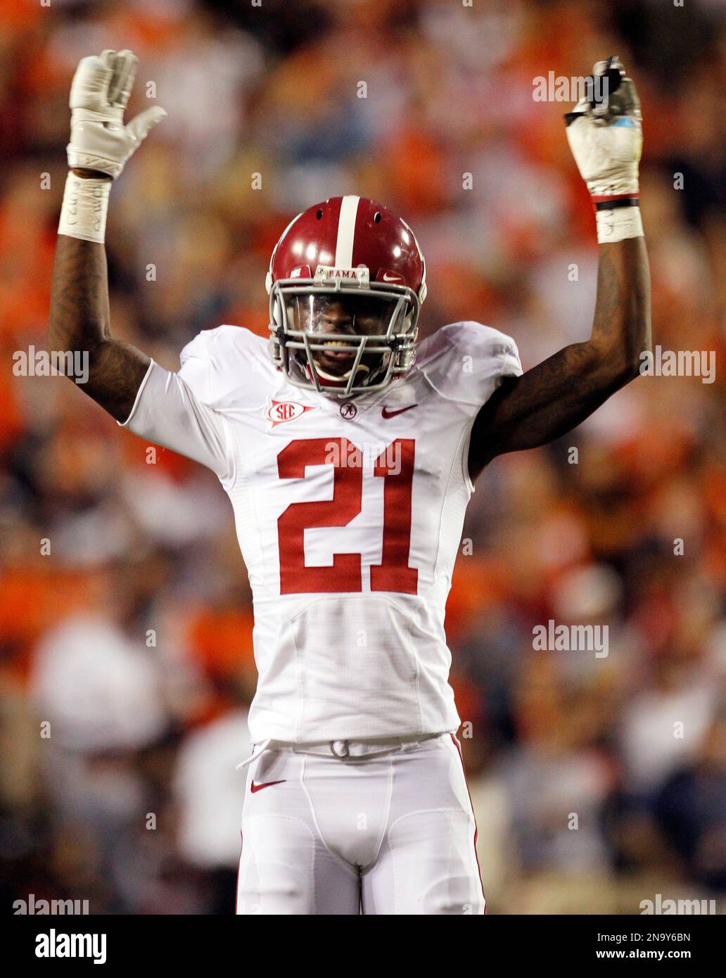 FOR USE AS DESIRED WITH NFL DRAFT STORIES - FILE - In this Nov. 26 ...