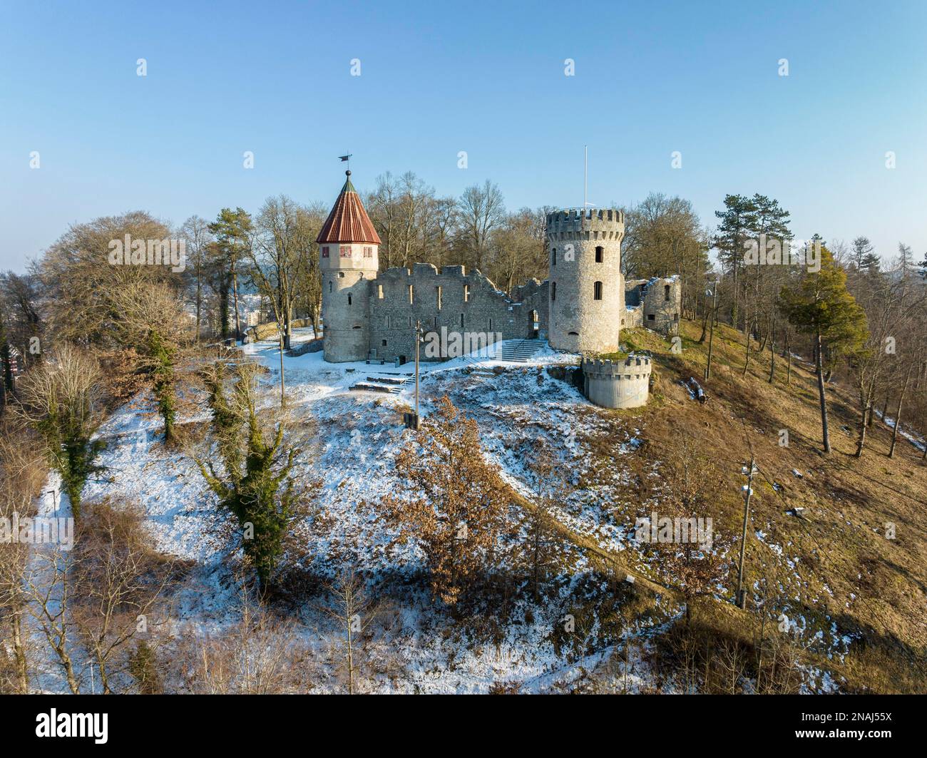 Le château de Honburg est en ruines sur le Honberg, au-dessus de la ...