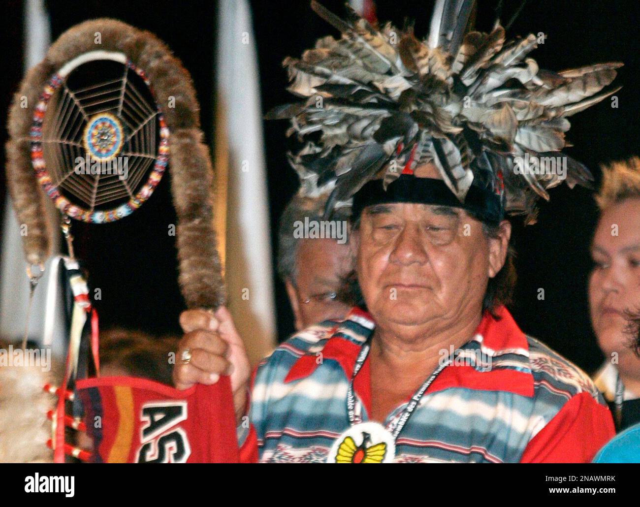 Billy Two Rivers, un lutteur mohawk à la retraite, homme politique et ...