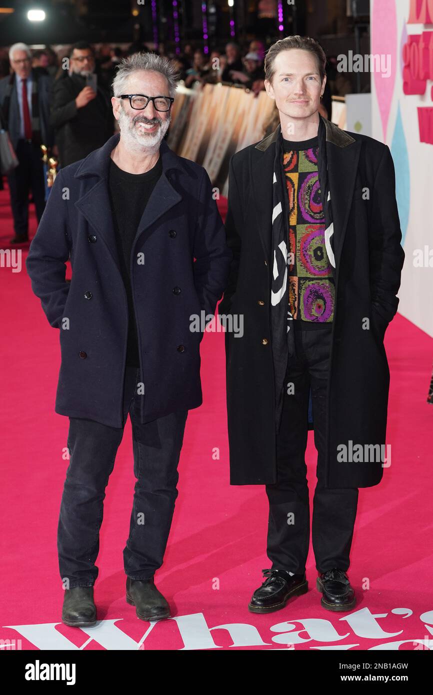 David Baddiel (à gauche) et Dan Gillespie participant à la première ...